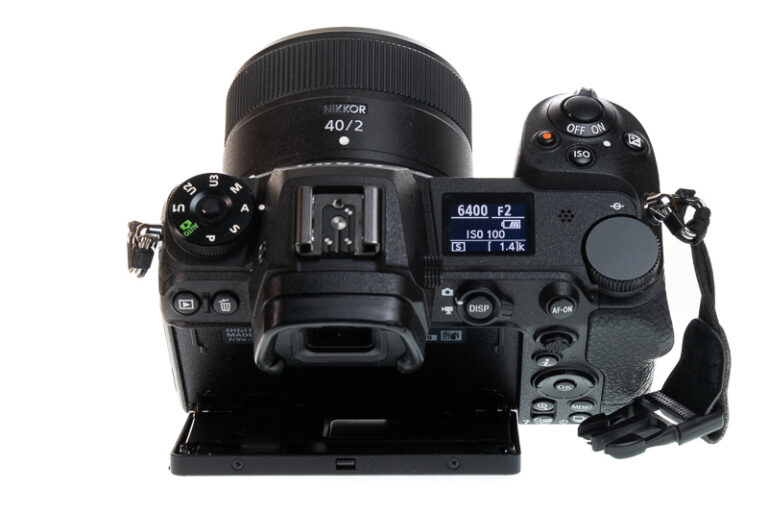 Review: Nikon Z 40mm f/2 - The Street Sniper for Discreet Photography ...
