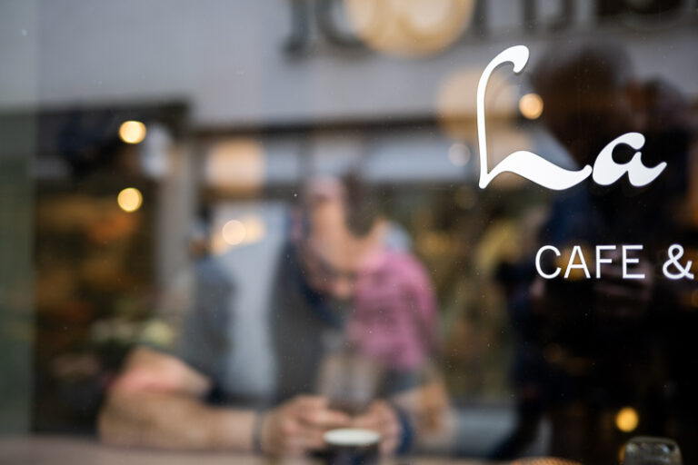 Review: Nikon Z 40mm f/2 - The Street Sniper for Discreet Photography ...