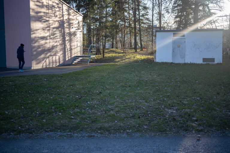 Review: Nikon Z 40mm f/2 - The Street Sniper for Discreet Photography ...