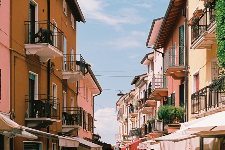 Analogue Adventures – Part 37: Santa Color 100 - phillipreeve.net